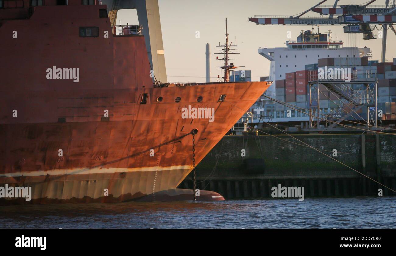 Ship prow hi-res stock photography and images - Alamy