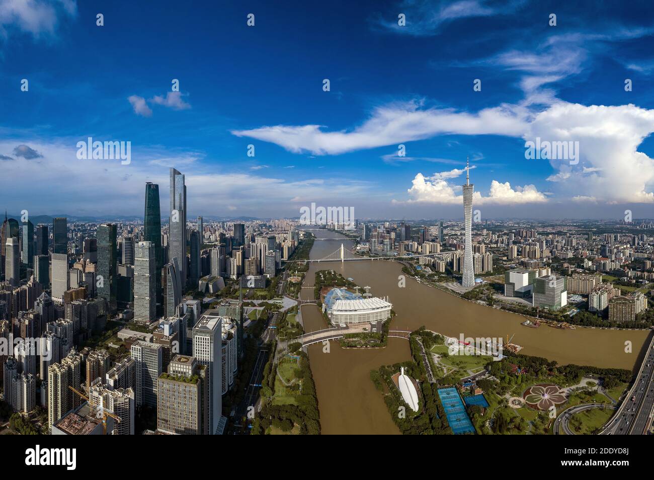 Guangzhou tower west tower hi-res stock photography and images - Alamy