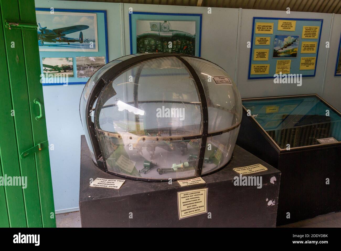 A Fraser Nash mid-upper gun turret from a WWII Avro Lancaster bomber ...