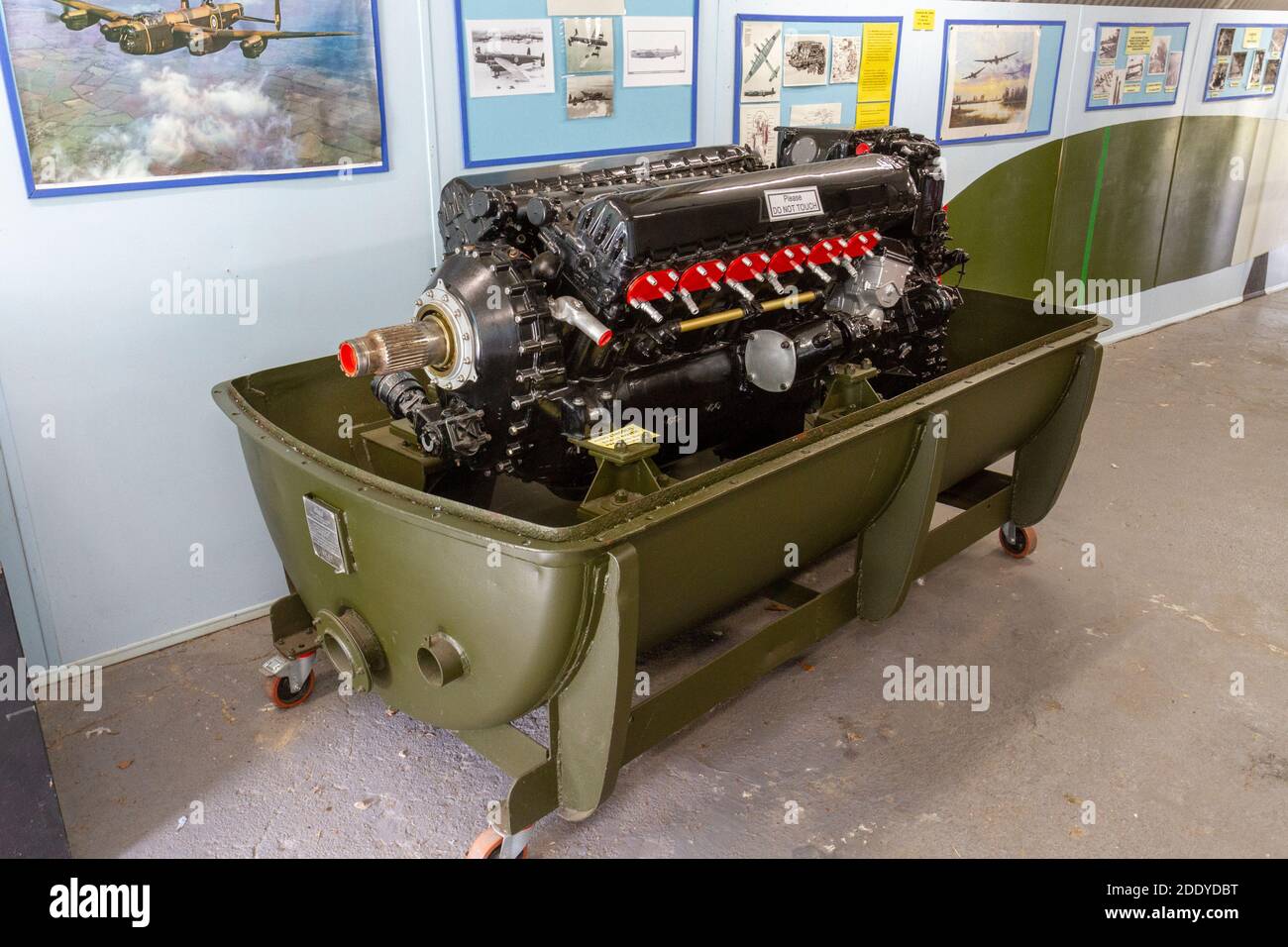 Lancaster engine hi-res stock photography and images - Alamy