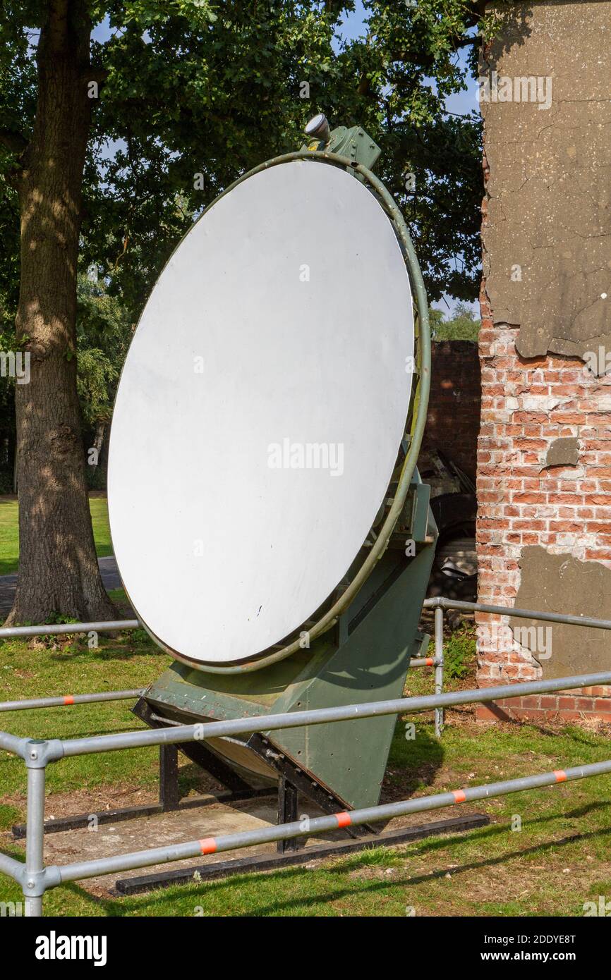 Mobile tactical control radar hi-res stock photography and images - Alamy