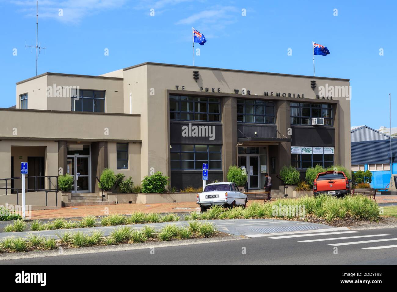 Te puke wall memorial hi-res stock photography and images - Alamy