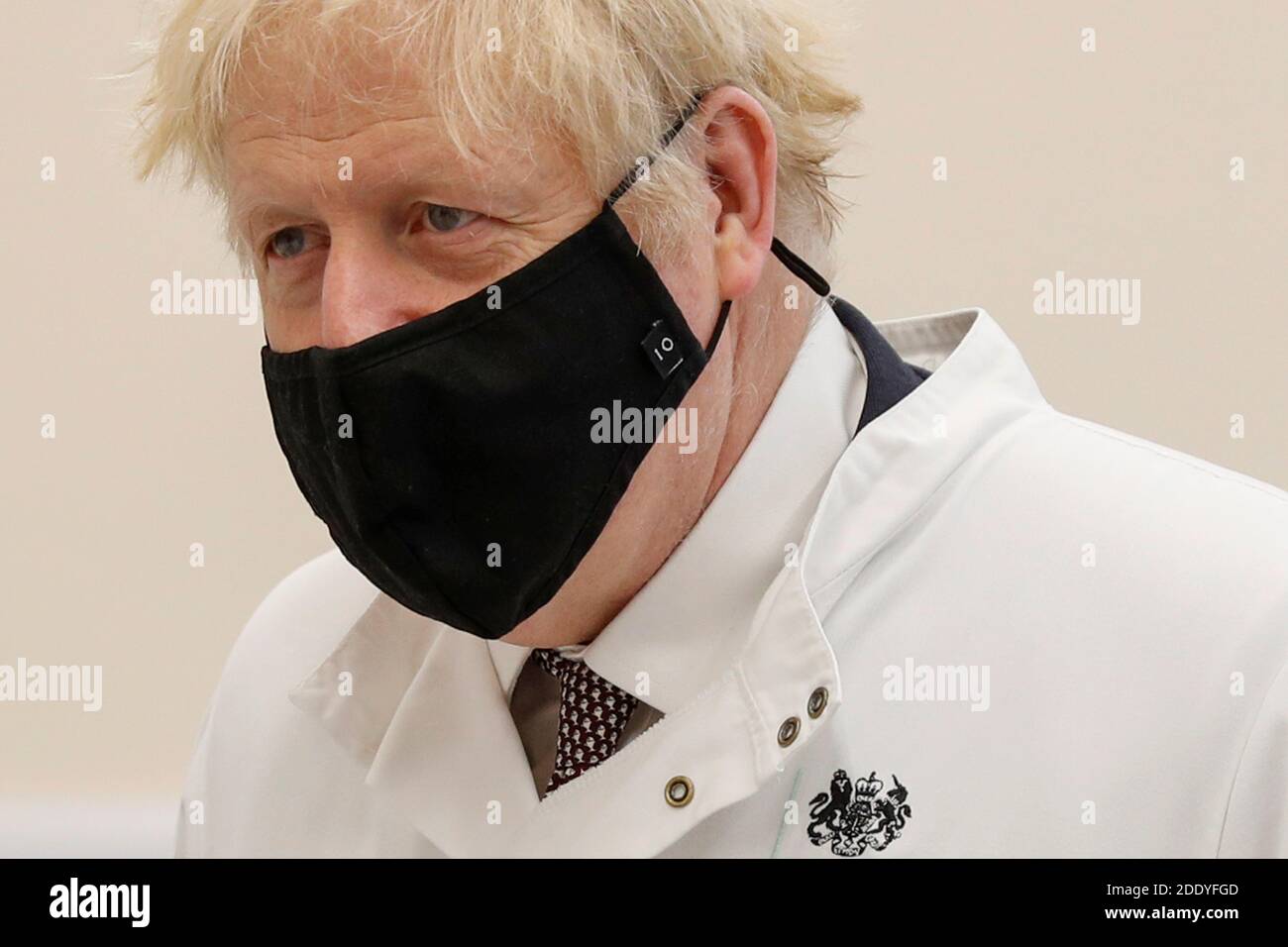 Porton mask hi-res stock photography and images - Alamy