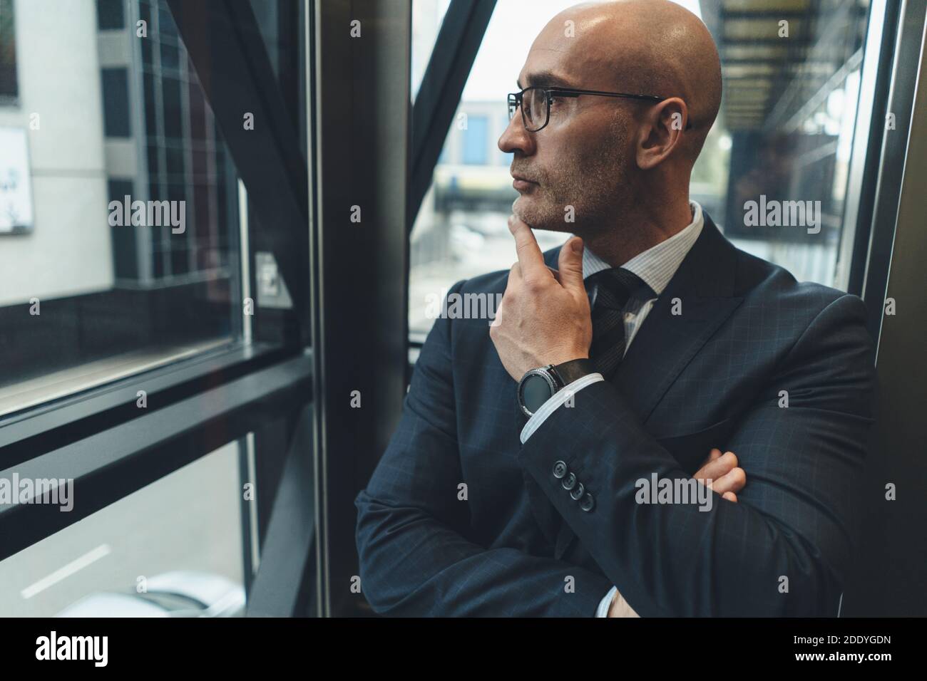 Man in an elevator hi-res stock photography and images - Alamy