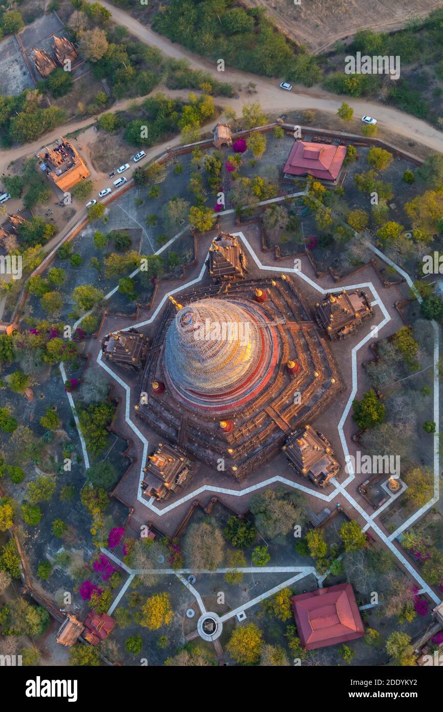 Pagoda dhama yar zi ka hi-res stock photography and images - Alamy