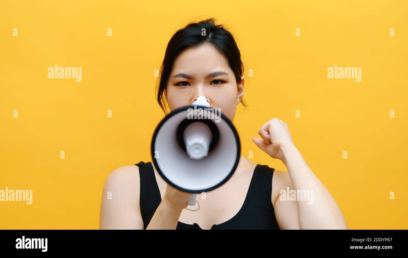 Portrait young japanese woman shouting hi-res stock photography and ...