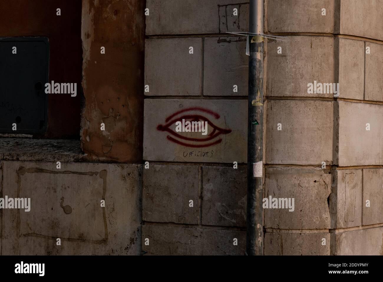 Graffiti in rome hi-res stock photography and images - Alamy