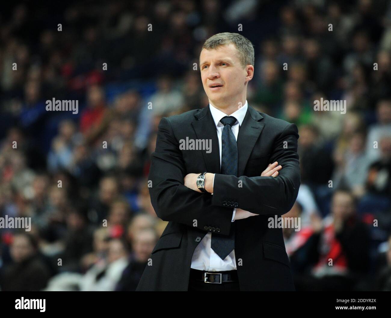 Former professional basketball player hi-res stock photography and ...