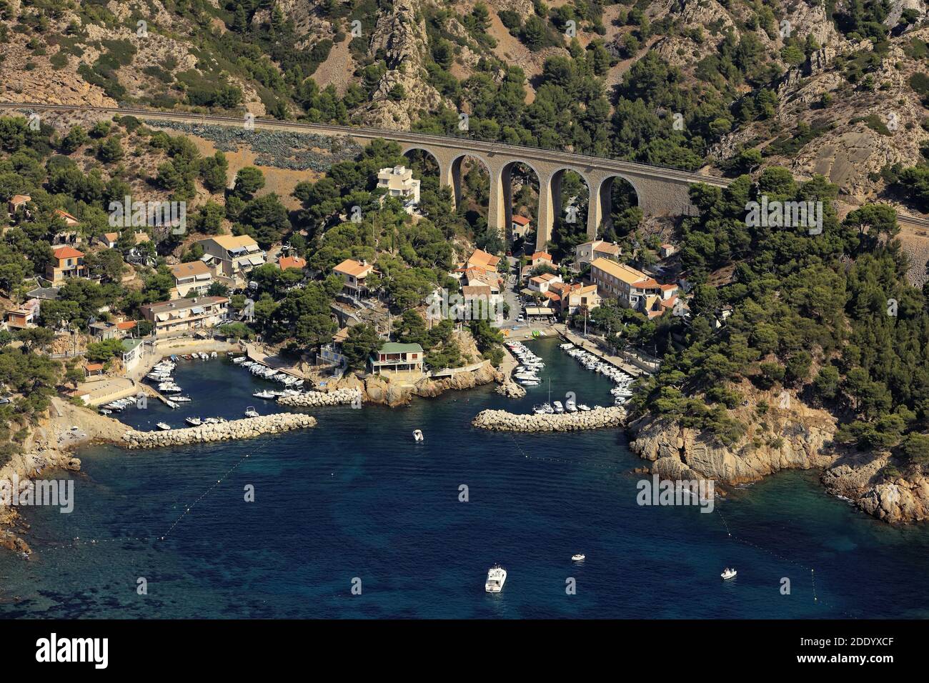 Ensues-la-Redonne (south-eastern France): aerial view of the small ...