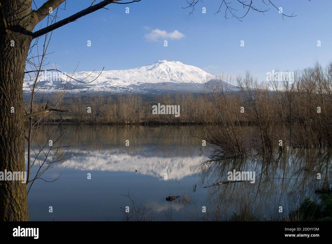 Etna view from lake Gurrida, Sicily Stock Photo - Alamy