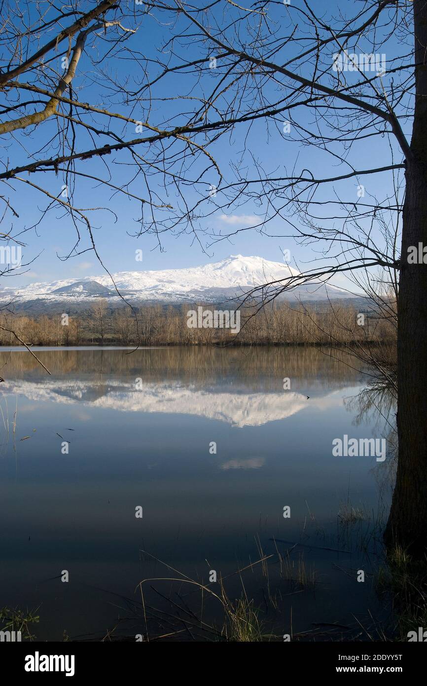 Etna view from lake Gurrida, Sicily Stock Photo - Alamy