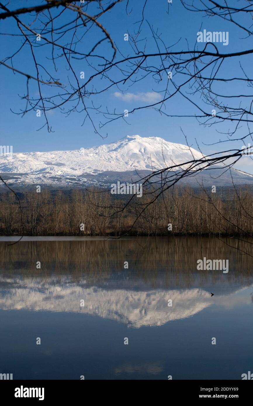 Etna view from lake Gurrida, Sicily Stock Photo - Alamy