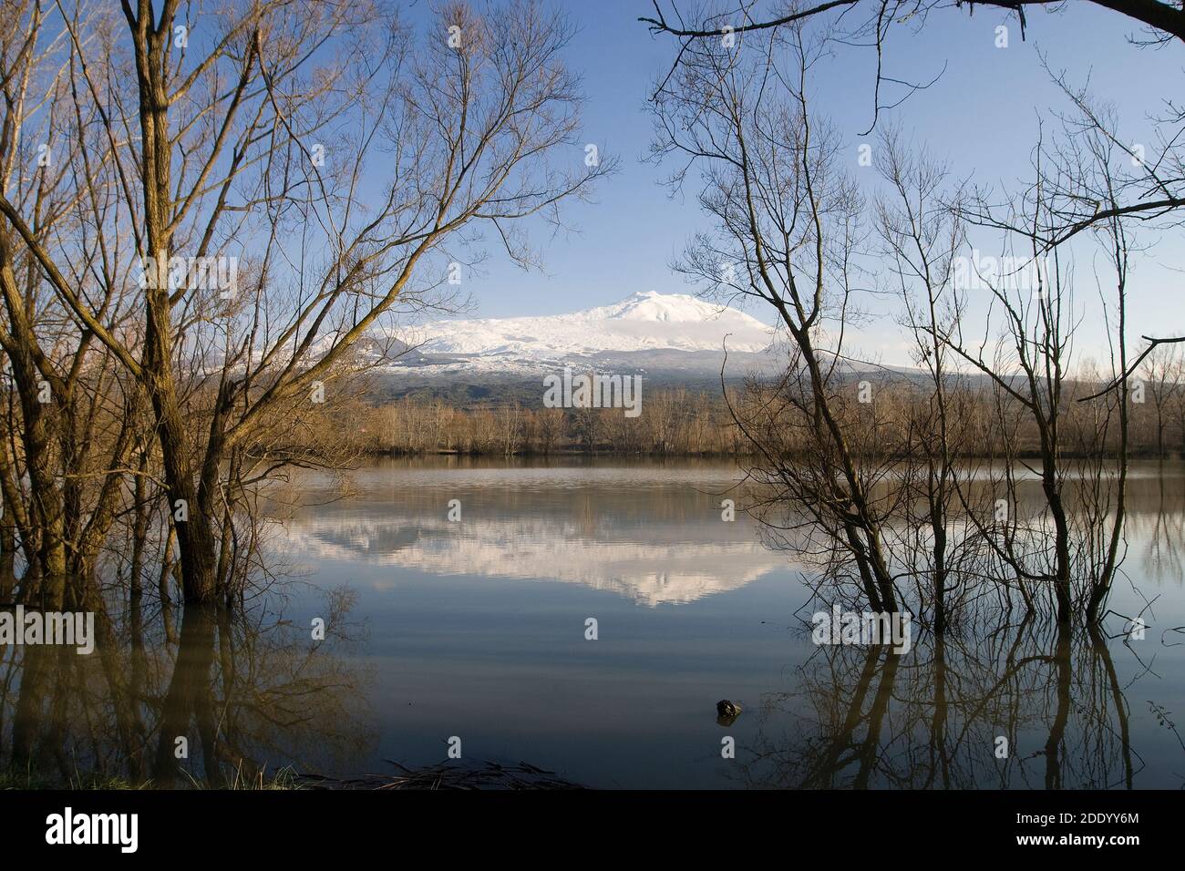 Gurrida lake hi-res stock photography and images - Alamy