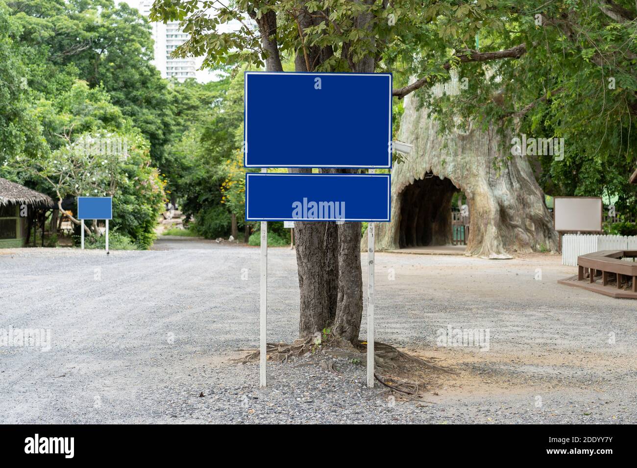 Lots of paths hi-res stock photography and images - Alamy
