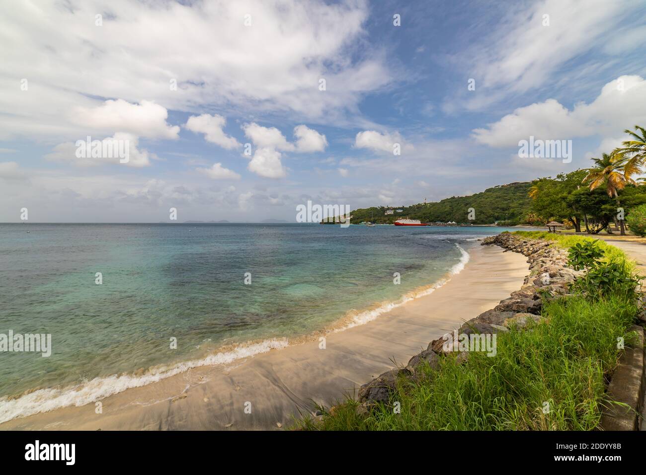 Lagoon beach and lagoon bay mustique hi-res stock photography and ...