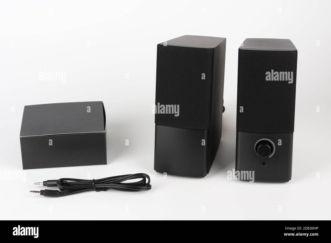 Cable loudspeaker hi-res stock photography and images - Alamy