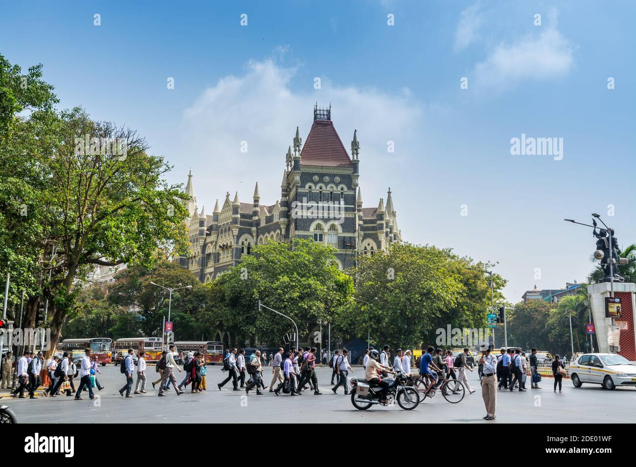 Street view of Mumbai, and old British colonial buildings in Mumbai ...