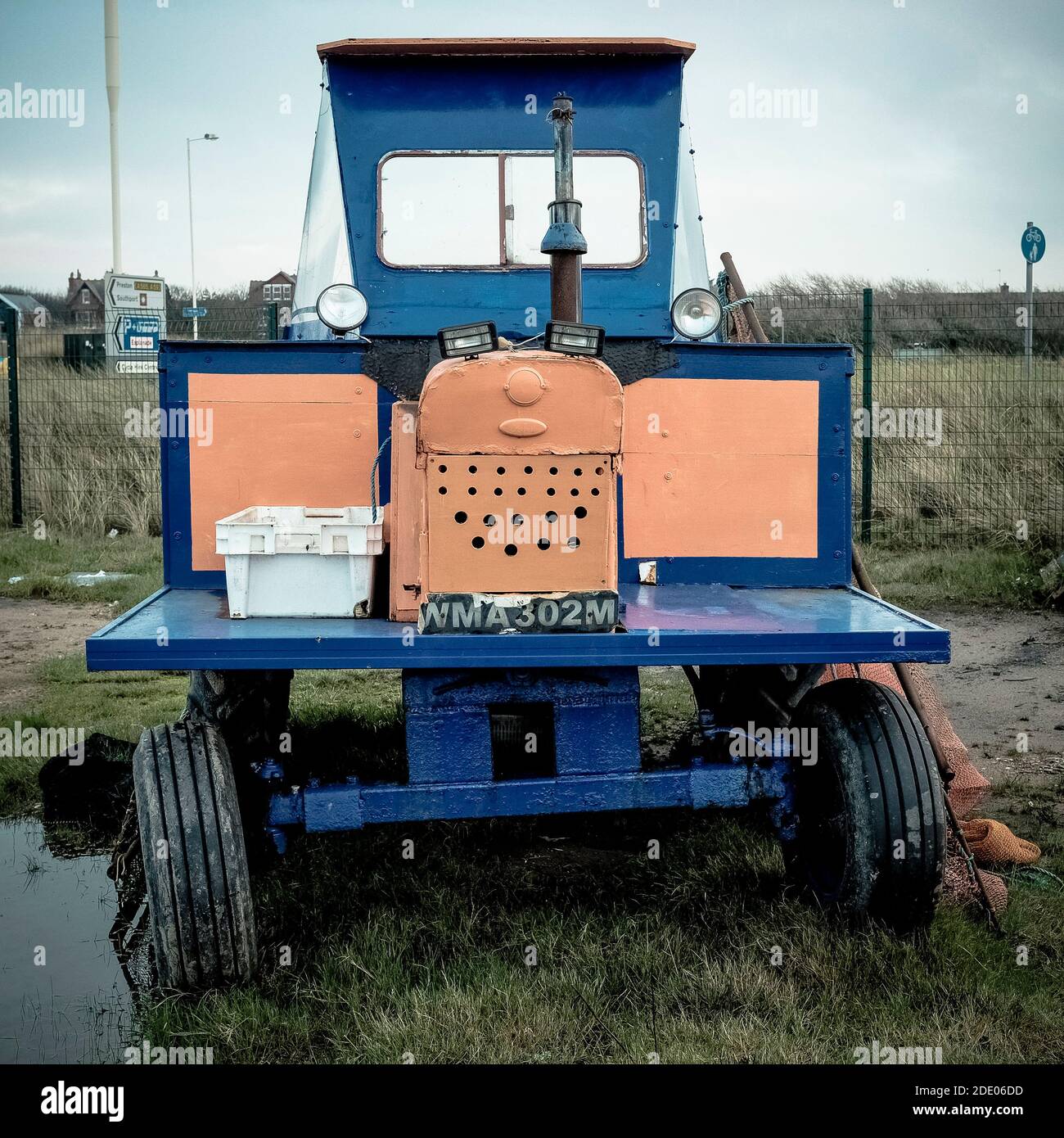 Amphibious shrimping vehicles hi-res stock photography and images - Alamy