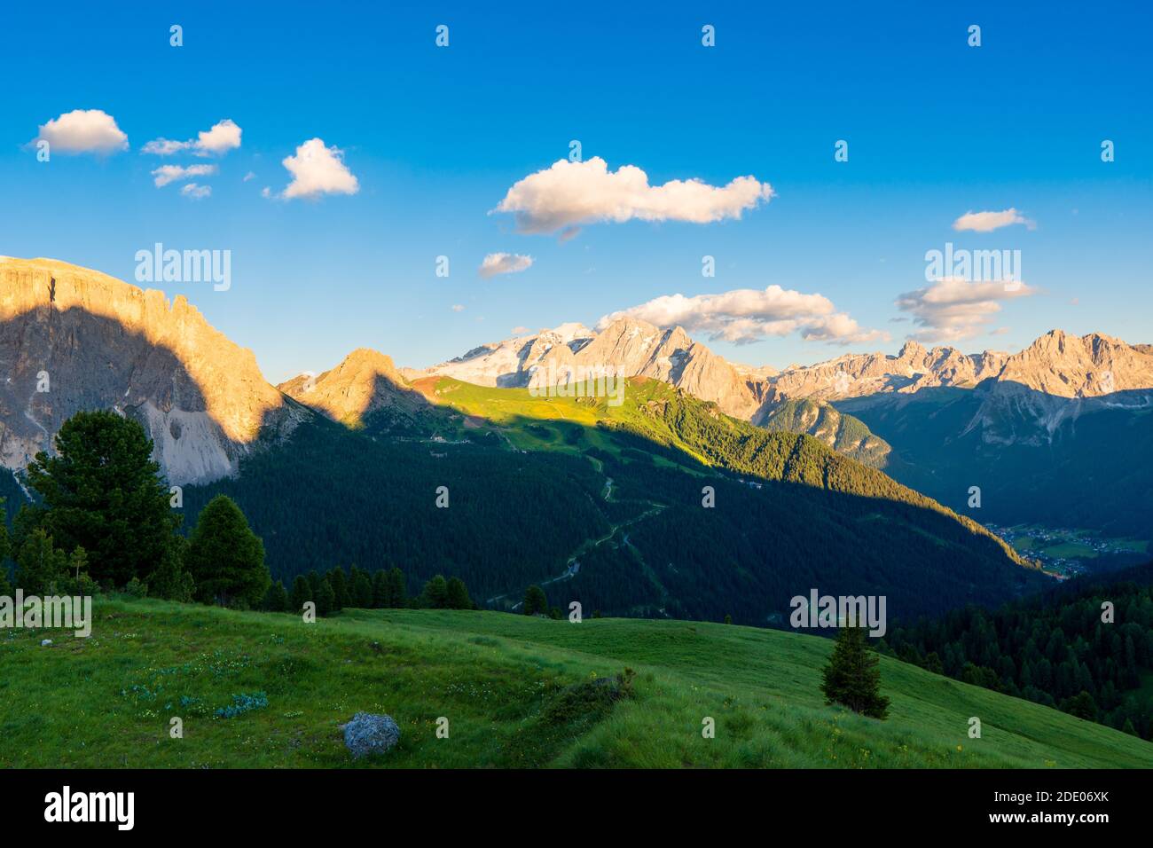 Wonderful landscape of Dolomite Alps during sunset. Dolomites, Italy ...