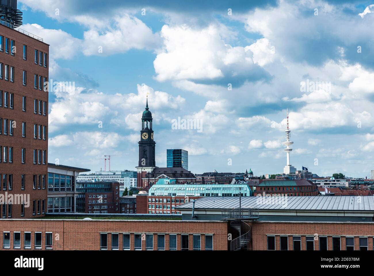 Overview of Hamburg with its telecommunications tower and the bell ...