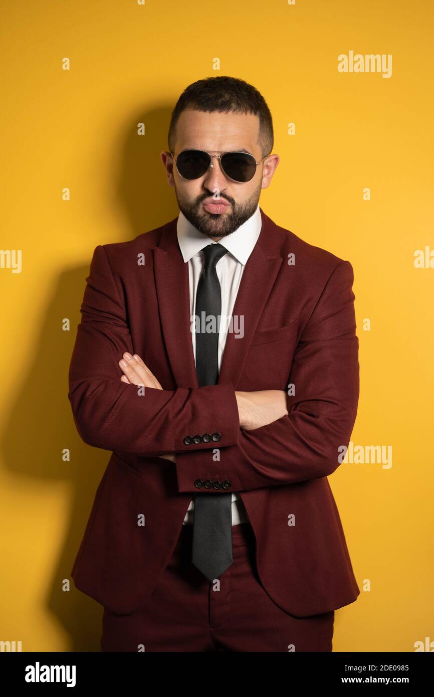Full body man formal suit hi-res stock photography and images - Alamy