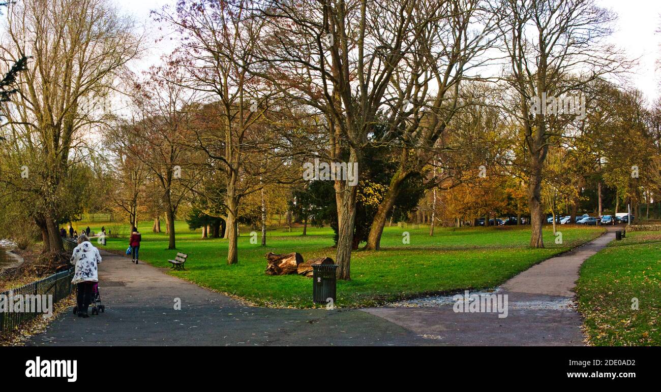 Wardown park luton hi-res stock photography and images - Alamy