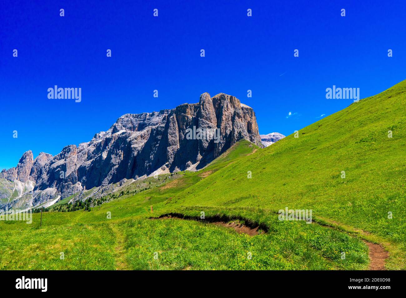 The beautiful landscape arround the sella group with the sella towers ...