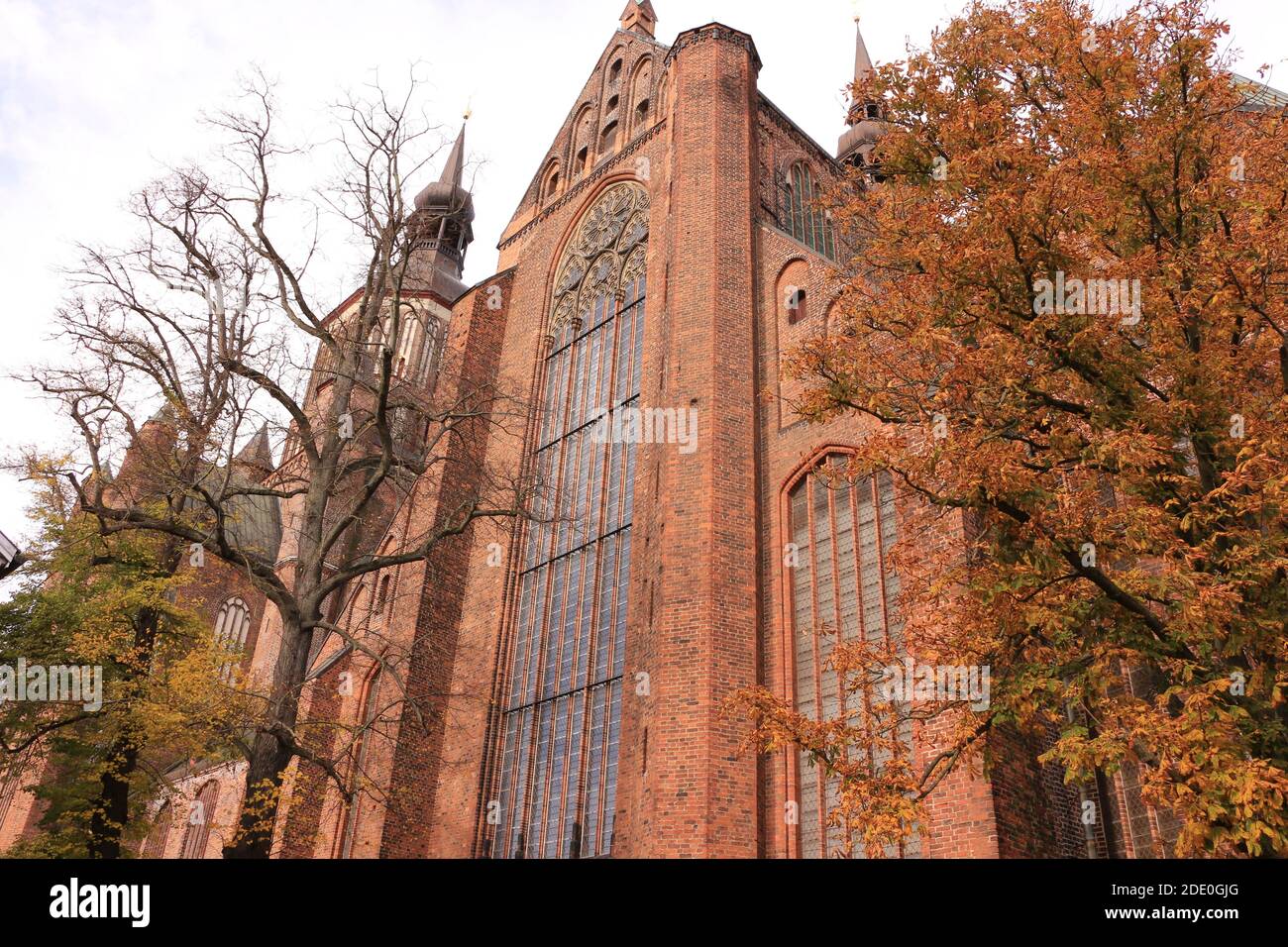 Historische Gebäude in der Altstadt von Stralsund in Mecklenburg ...
