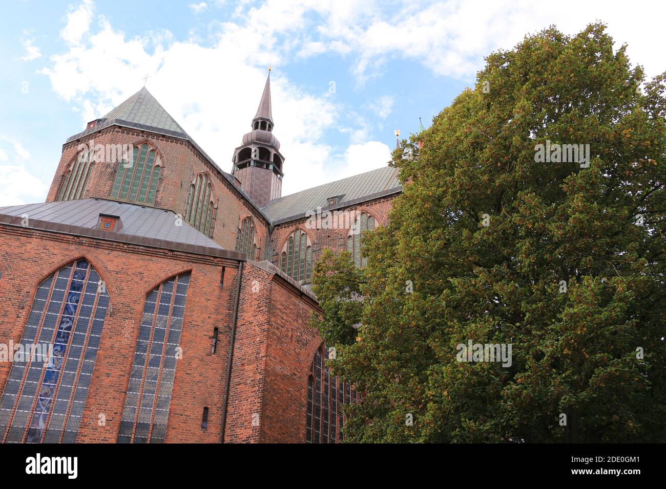 Historische Gebäude in der Altstadt von Stralsund in Mecklenburg ...