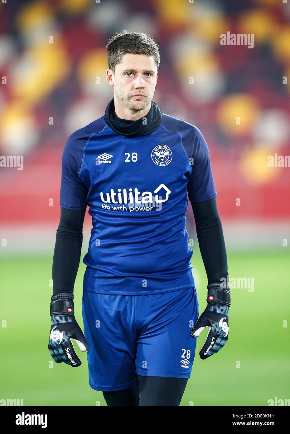 Brentford goalkeeper luke daniels hi-res stock photography and images ...