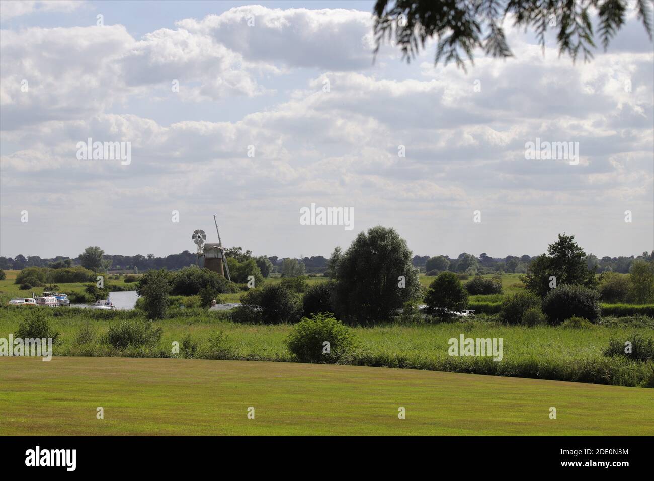 How hill windpump hi-res stock photography and images - Alamy