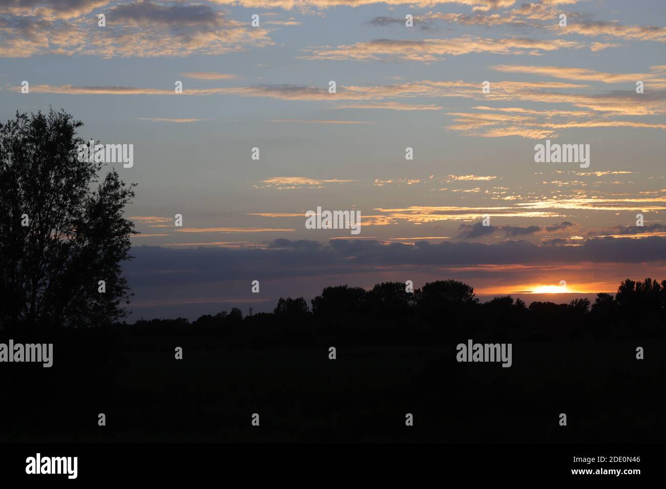 Norfolk sky hi-res stock photography and images - Alamy