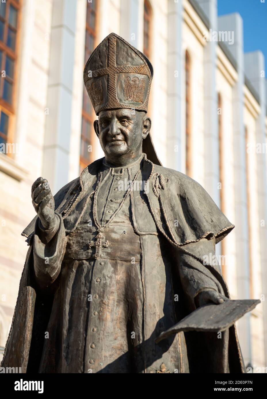 Pope John XXIII bronze statue by Carlo Balljana at the St. Joseph ...