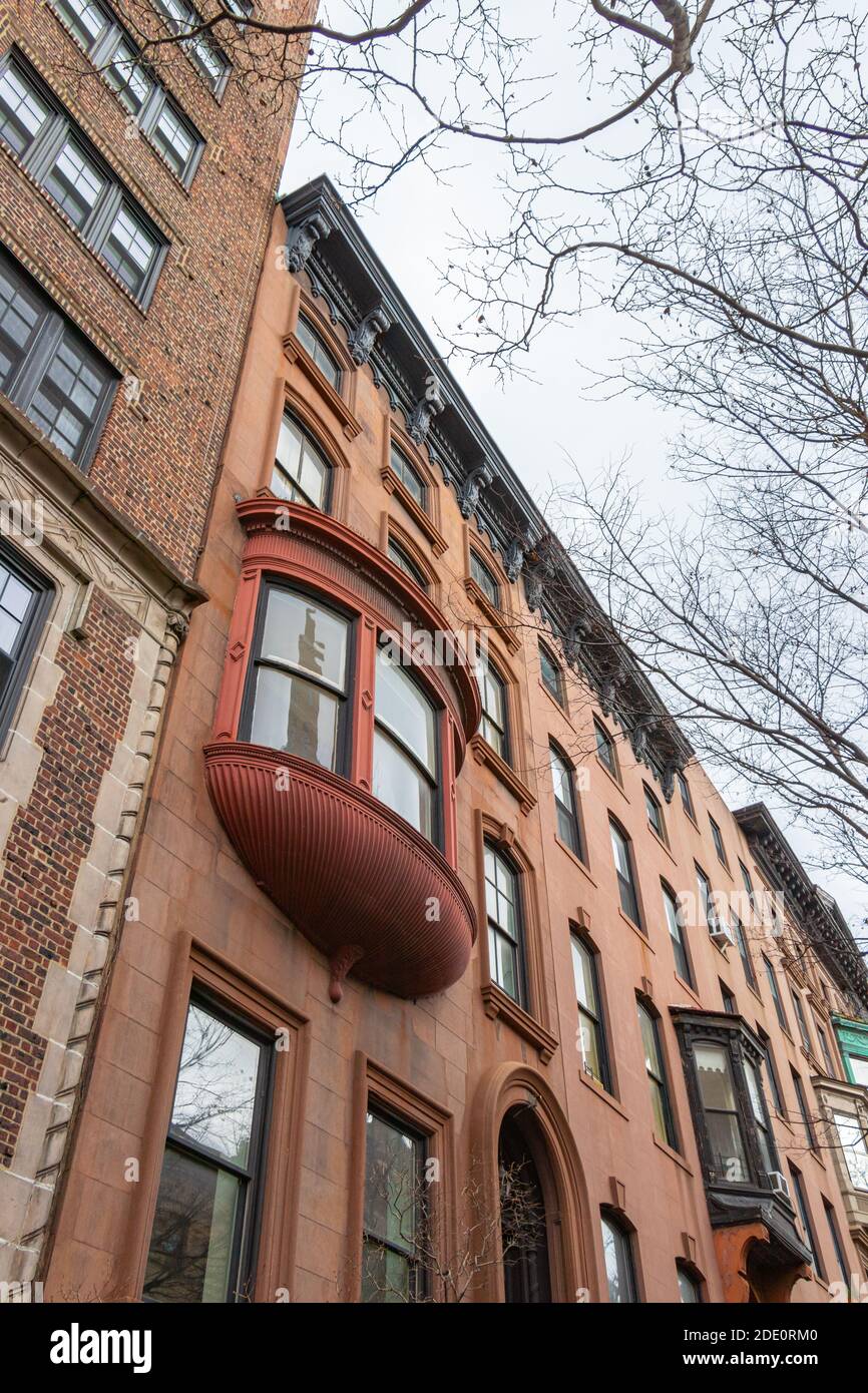 Brownstones brooklyn hi-res stock photography and images - Alamy
