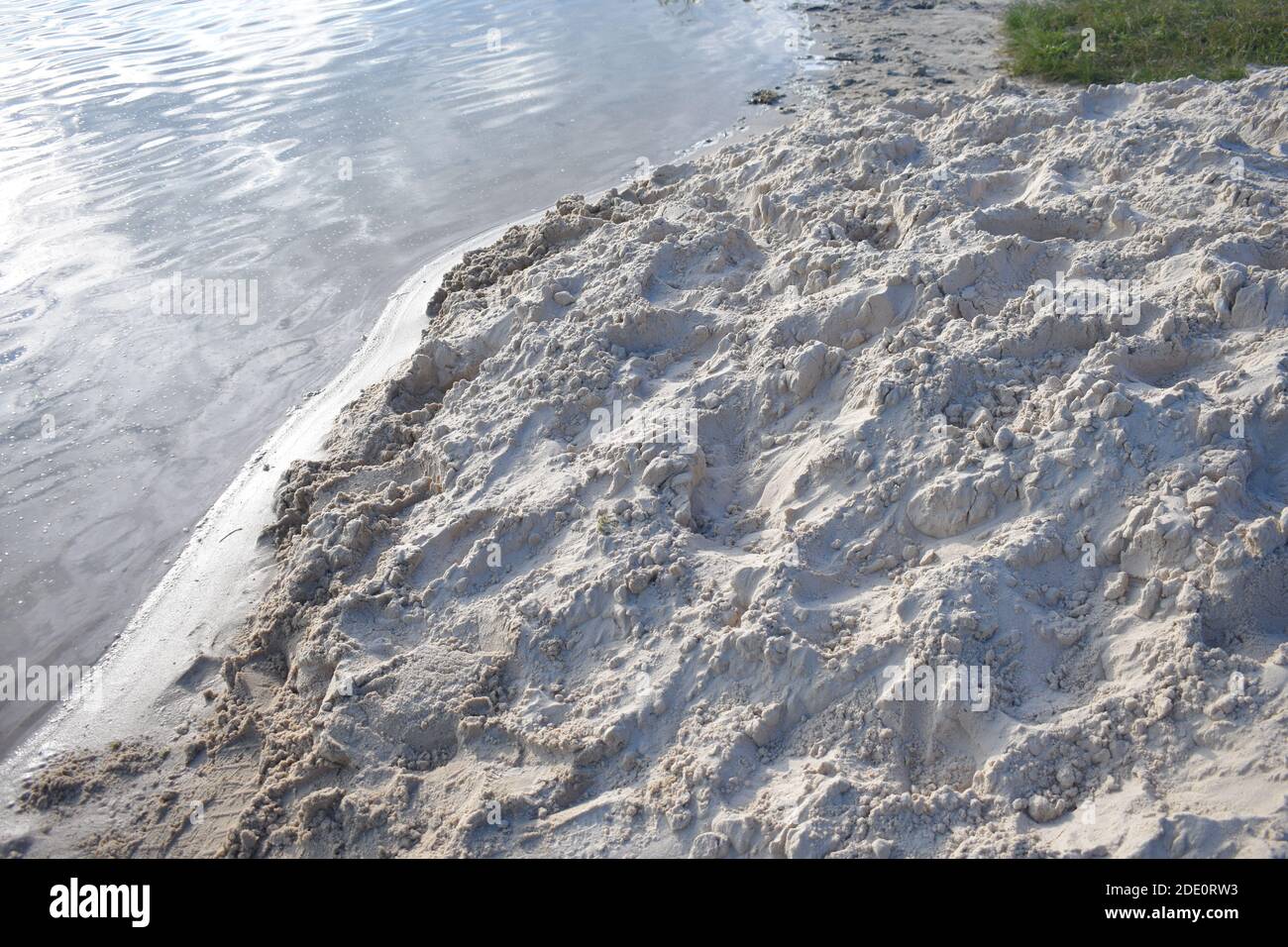 Sand pond hi-res stock photography and images - Alamy
