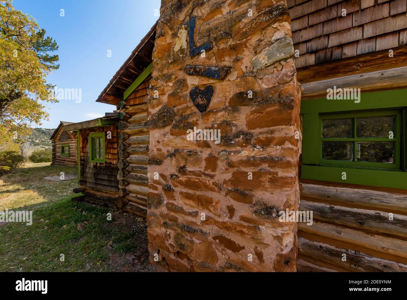 Stone ranch house hi-res stock photography and images - Alamy