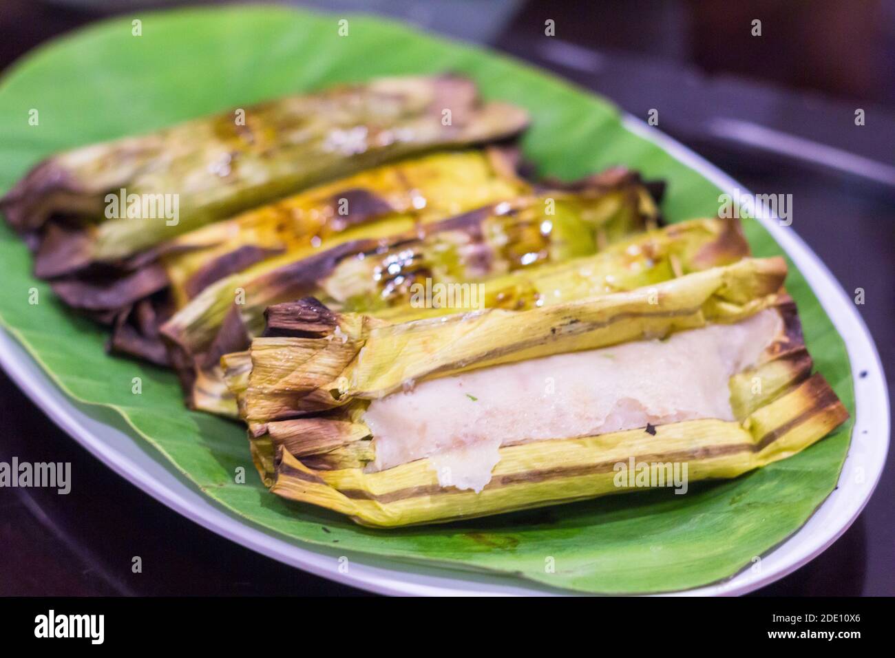 Makassar rice cake hi-res stock photography and images - Alamy