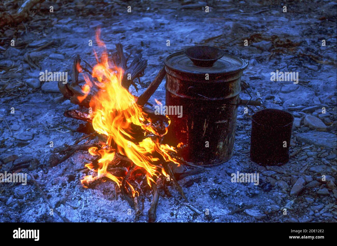 Campfire on the Oodnadatta Track, outback South Australia Stock Photo ...