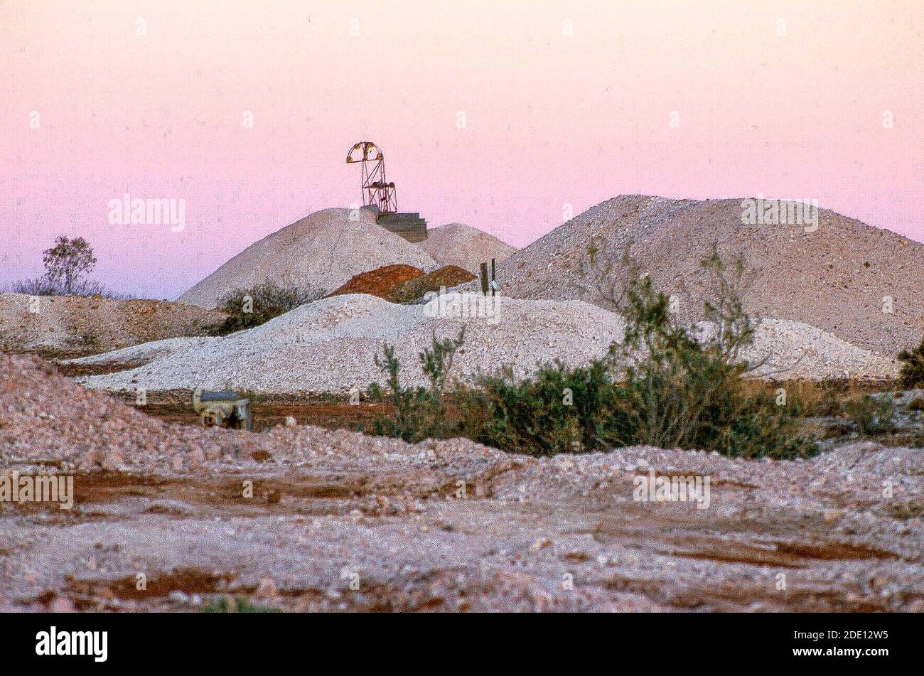 Sunset over White Cliffs, NSW. White Cliffs is Australia's oldest ...