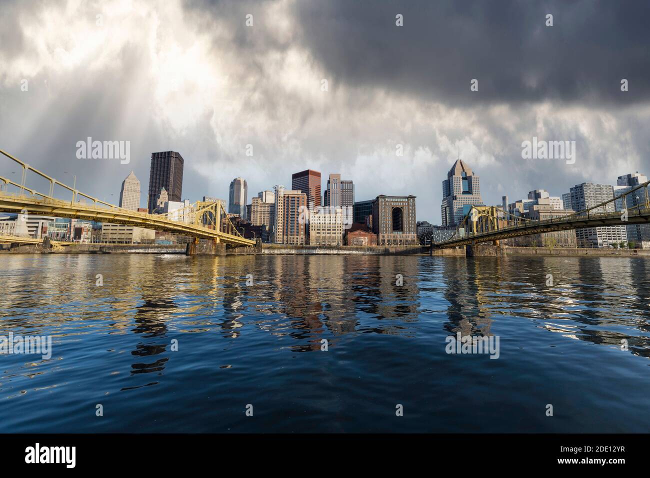 Pittsburgh bridge hi-res stock photography and images - Alamy