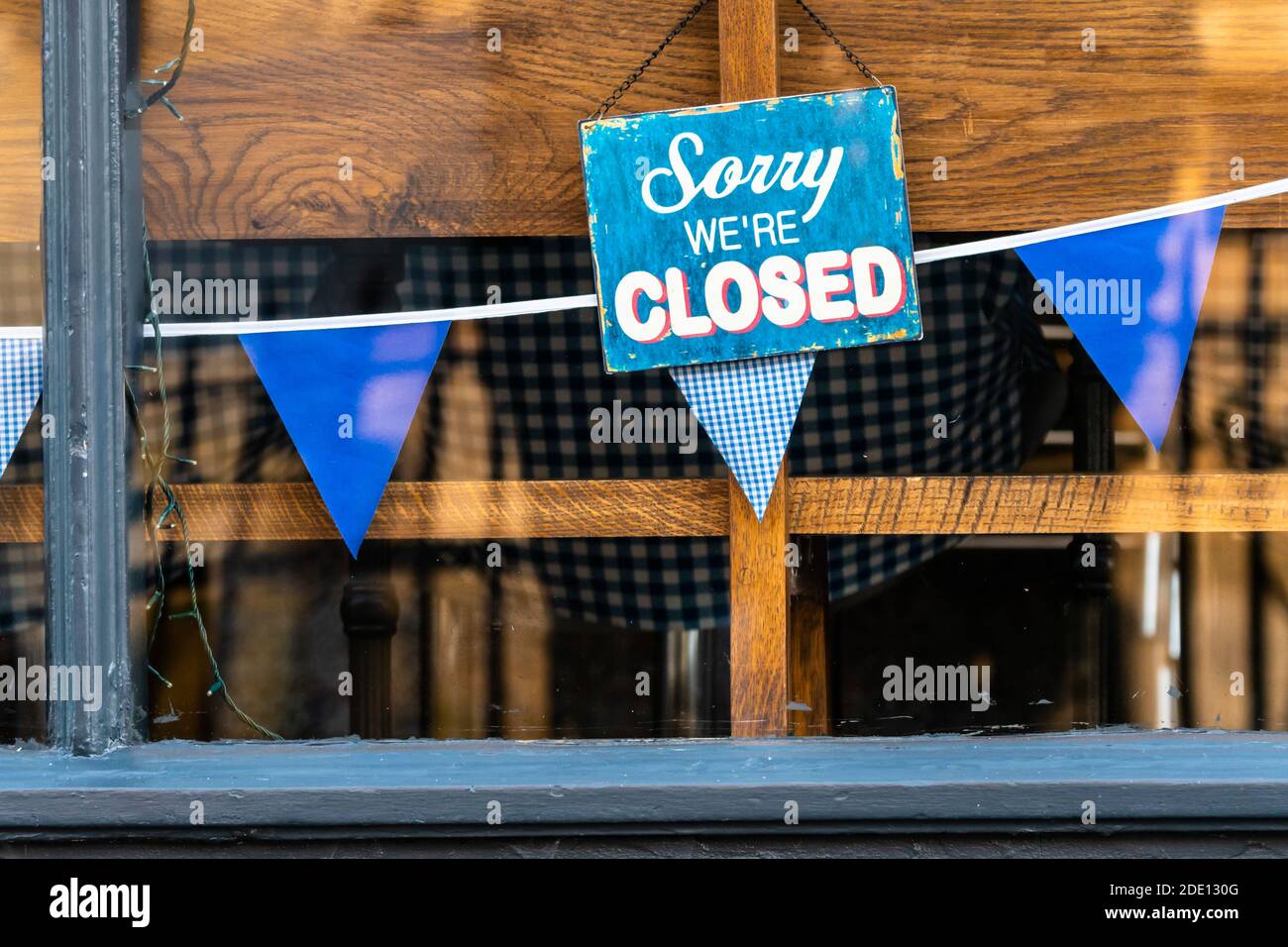 Sorry we are closed sign outside a restaurant during covid-19 lockdown ...