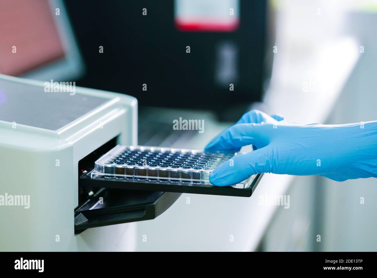 Loading ELISA test plate Stock Photo - Alamy