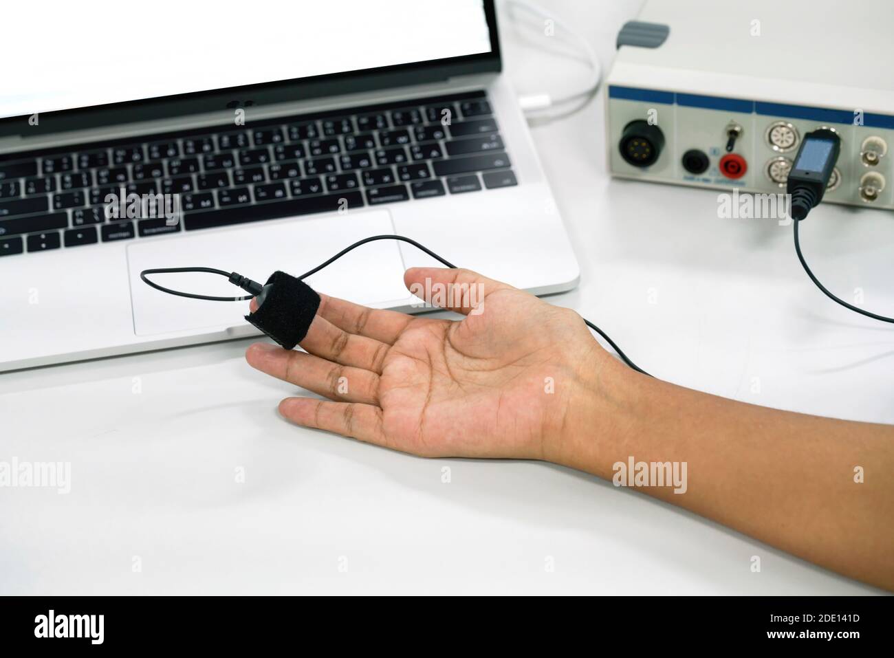 Healthcare technology vital monitoring hi-res stock photography and ...