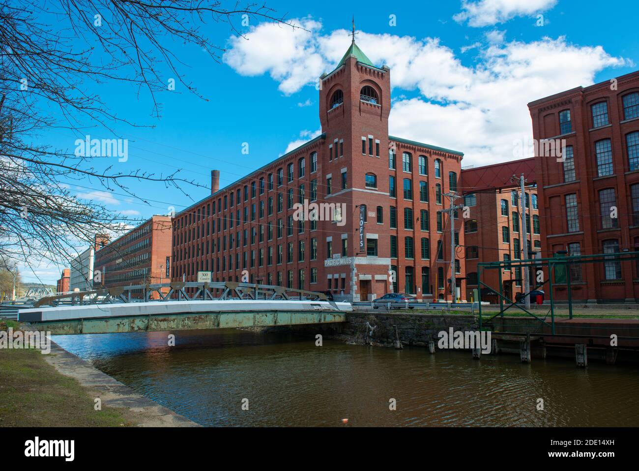 Lawrence ma industrial revolution hi-res stock photography and images ...