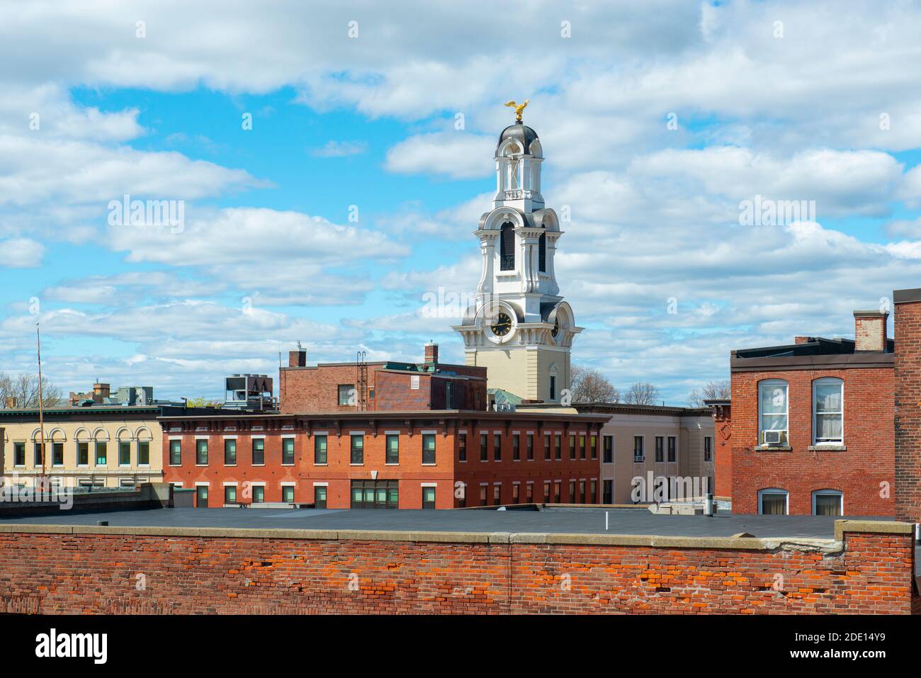 200 public square building hi-res stock photography and images - Alamy