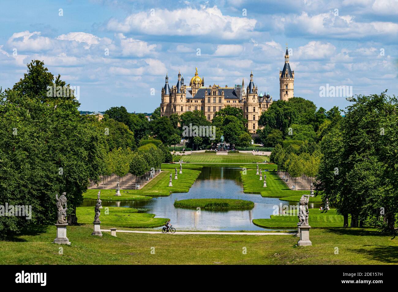 Schwerin Castle, Schwerin, Mecklenburg-Vorpommern, Germany, Europe ...