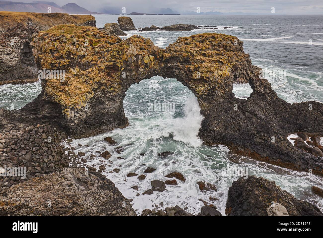 Lava cliffs hi-res stock photography and images - Alamy