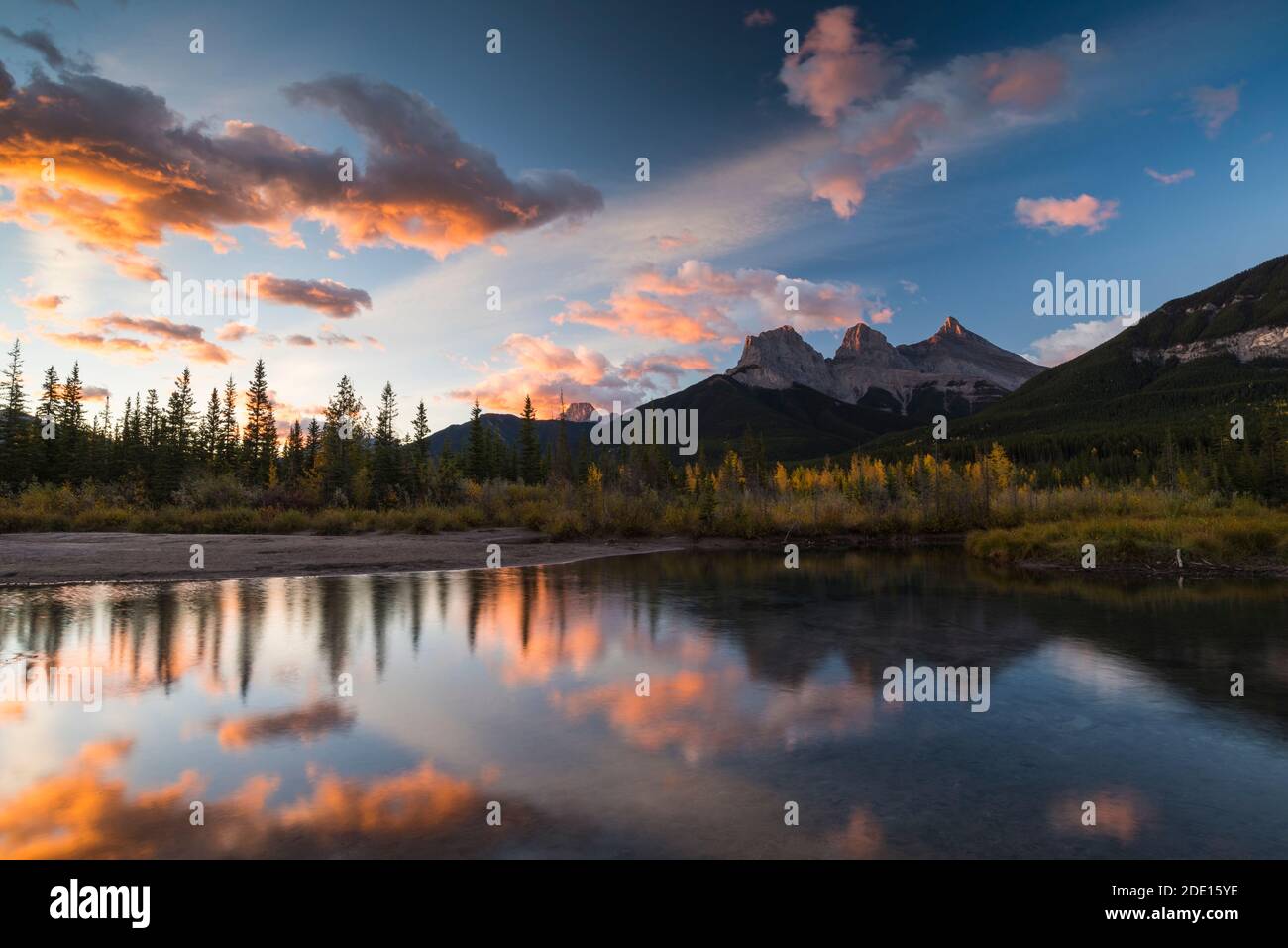 National park three peaks hi-res stock photography and images - Alamy