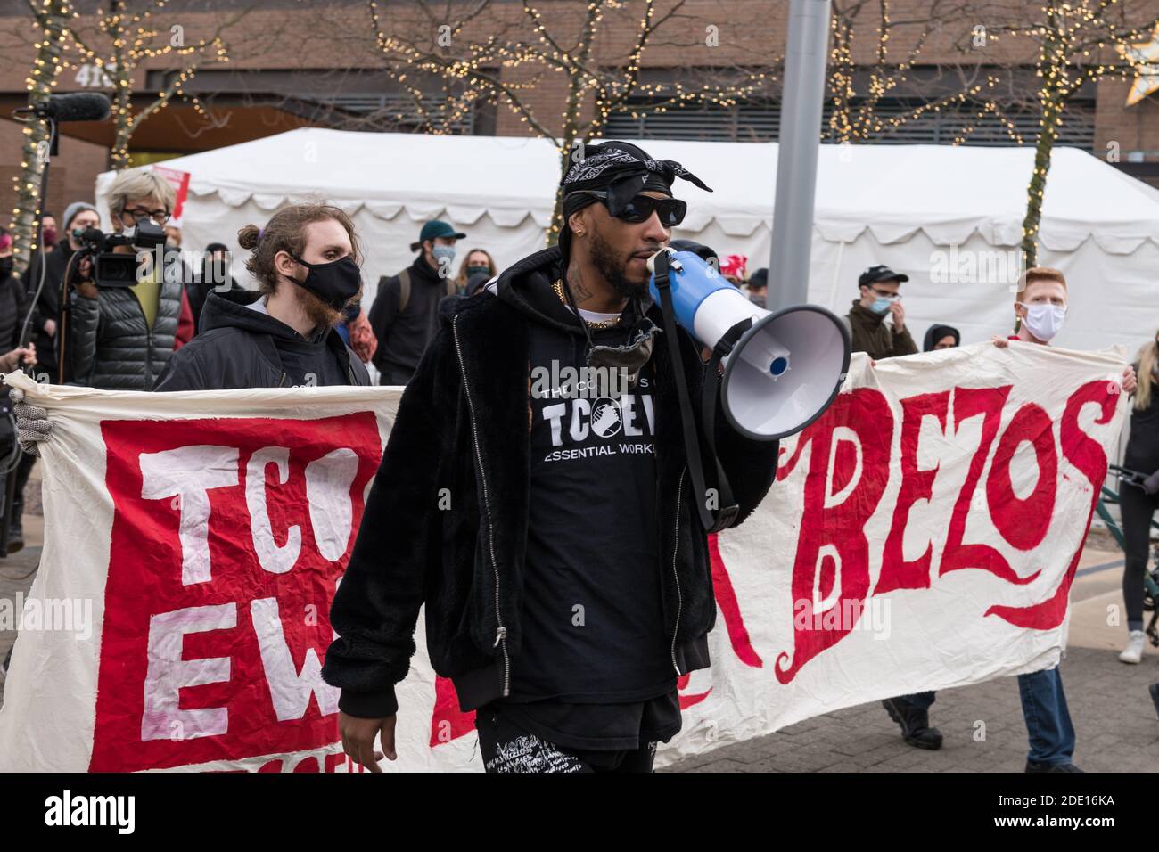 Seattle, USA. 27th Nov, 2020. Mid-day Chris Smalls leading the ...