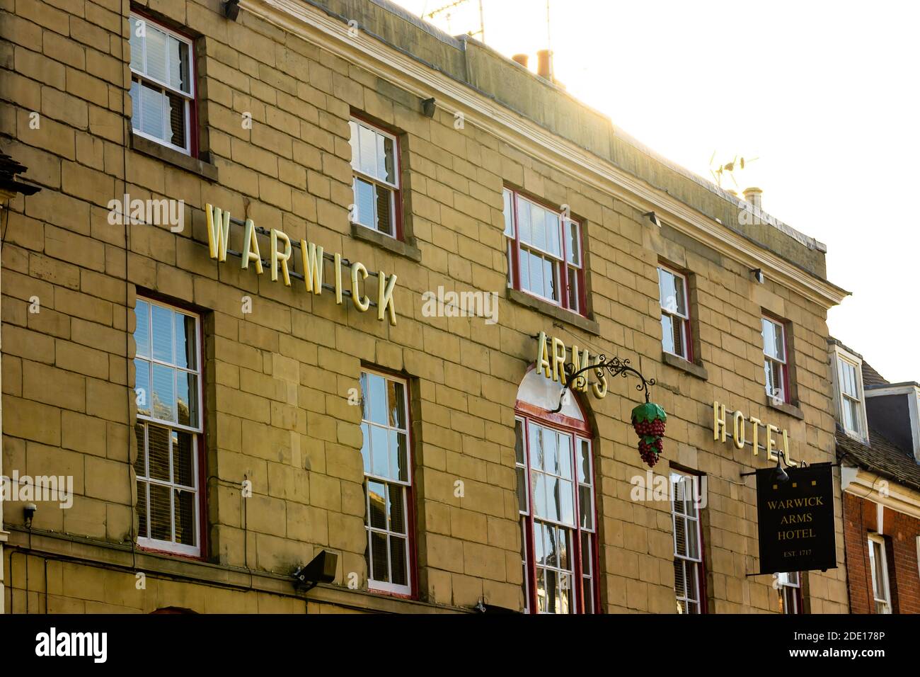 Warwick Arms Hotel, High Street, Warwick, UK Stock Photo - Alamy